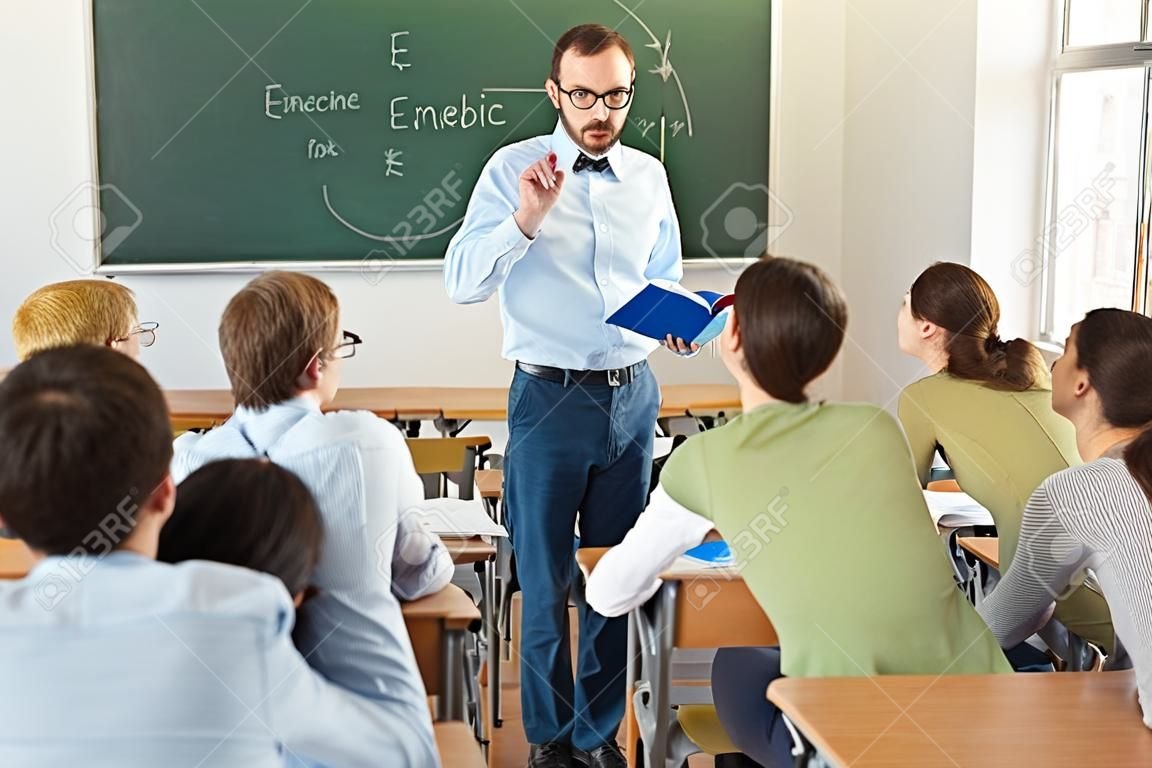 Qué ejemplos de actas escolares se utilizan por mala conducta